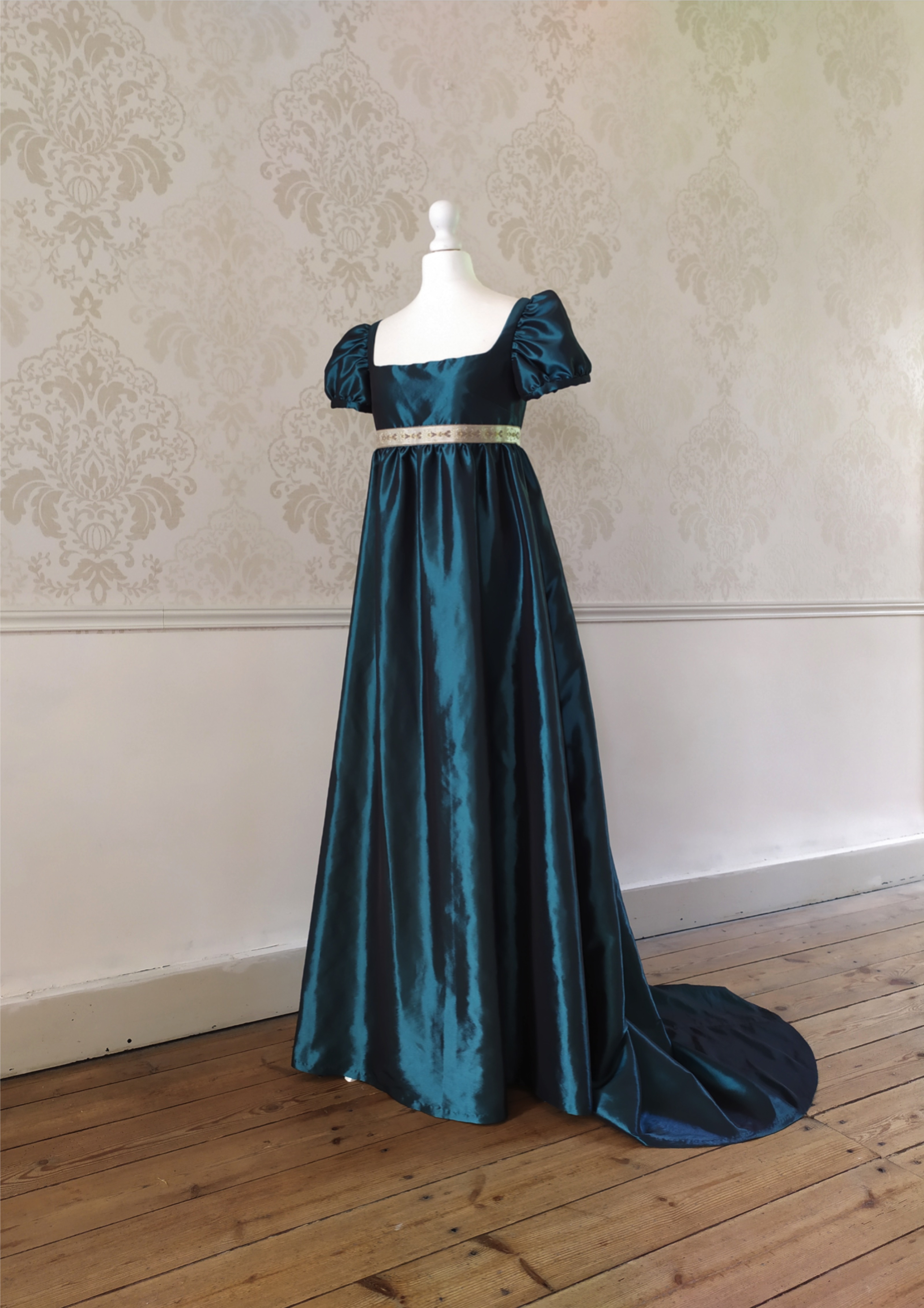 Regency ball gown in blue deep taffeta